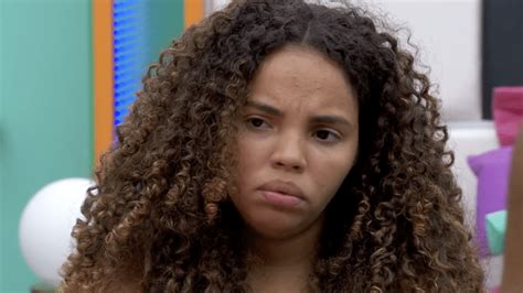 Bbb 24 Pitel Sugere Aproximação Com Isabelle