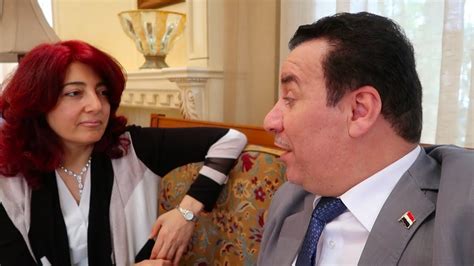 رسول عشق عراقي لا يعترف بالشعر النسوي العراقي الدكتورة وجدان الصائغ Youtube