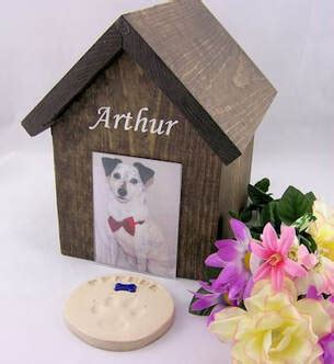 Home Arthurs Dog House
