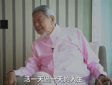 才子蔡澜：无儿无女，散尽家财，活一天过一天风闻