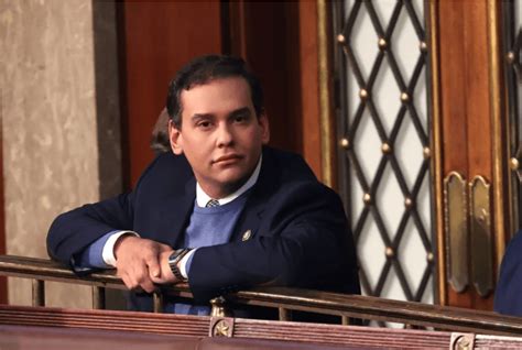 美议员履历造假 麦卡锡护短 美媒：说谎是美政客常态，特朗普任期内撒谎3万次乔治桑托斯美国