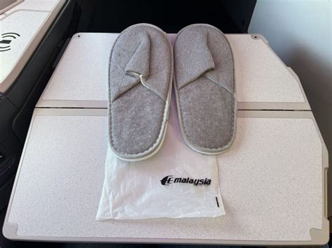 Wow Who Knew These Two Airlines Offer Slippers In Business Class