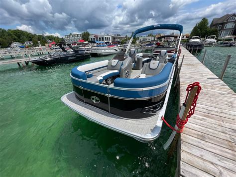 Used 2023 Tahoe 2585 Cascade Quad Lounger 49796 Walloon Lake Boat Trader