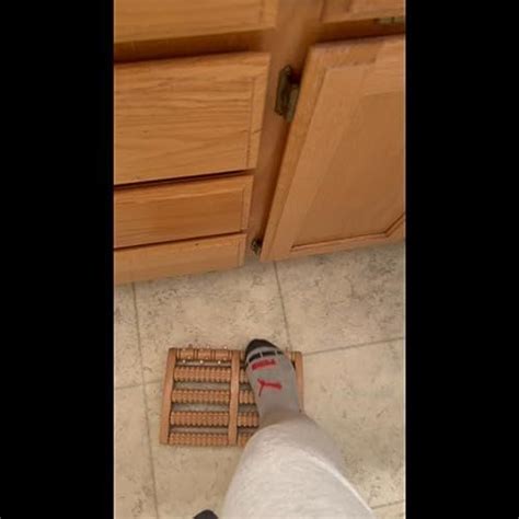 Your Deserve It Give Yourself A Foot Massage