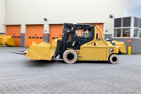 New Cat® Heavy Electric Truck ‘pays For Itself Cat® Lift Trucks Eame
