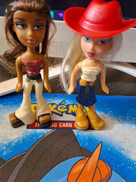 Brat 5 Dolls Wearing Lot Of 2 Pieces Etsy