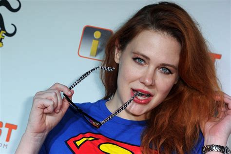 アダルト映画の女王メイトランド・ウォード、波乱に満ちた半生を経てビジネスで大成功