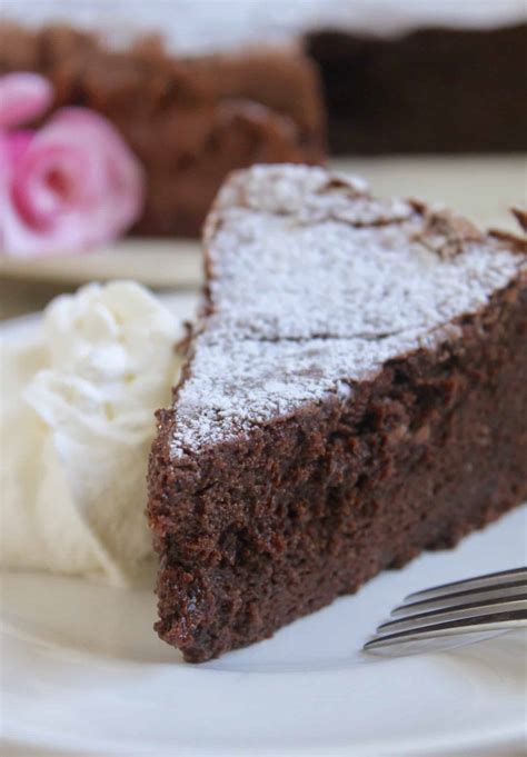 Easy Flourless Chocolate Torte Only 5 Ingredients Christinas Cucina