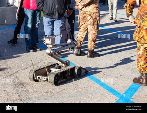 heavy duty multi mission robot suitable for missions such as explosive
