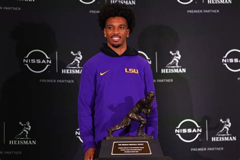 Jayden Daniels Wins Walter Camp And Davey Obrien Awards And The