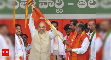 Kcr Rahul Pursue Break In India While Modi Follows Make In India Policy Amit Shah India