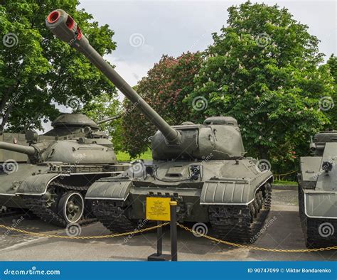 Is2 Soviet Heavy Tank Editorial Stock Image Image Of Armor 90747099