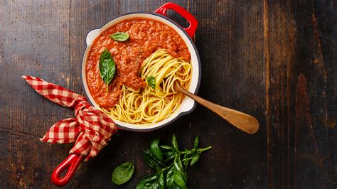 Recetas Imprescindibles Diez Salsas Clásicas Y Ricas Para Acompañar Las Pastas Infobae