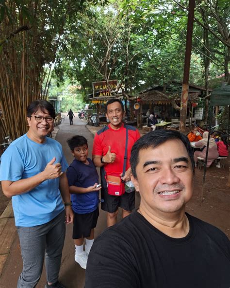 Jalan Pagi Sambil Reuni Sd