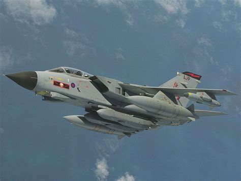 Může Být Letoun Su 24m Nosičem Ukrajinské Střely Storm Shadow