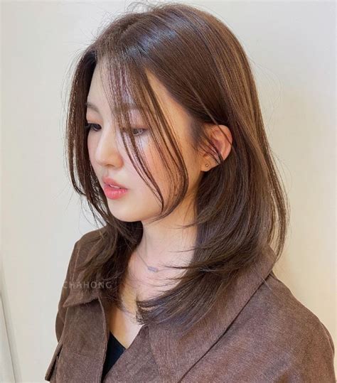 The Best Side Bangs For Your Face Shape According To A Korean