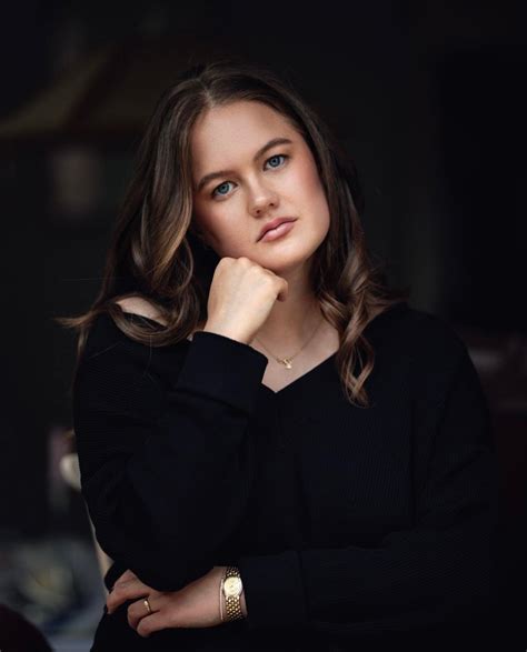 Sandra Kassman Hon Gör Svenska Rösten Som Mirabel I Walt Disney´s Oscarsbelönade Film Encanto