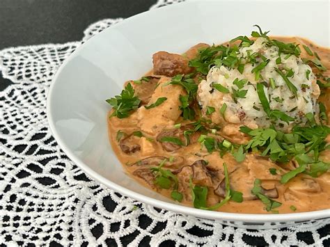 Hausgemachte Haschee Knödel Mit Kartoffelteig