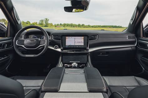 View Interior Photos Of The 2025 Jeep Wagoneer