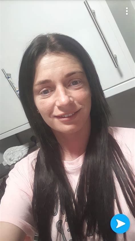 Another Unreal Chav Skank Selfie Scrolller