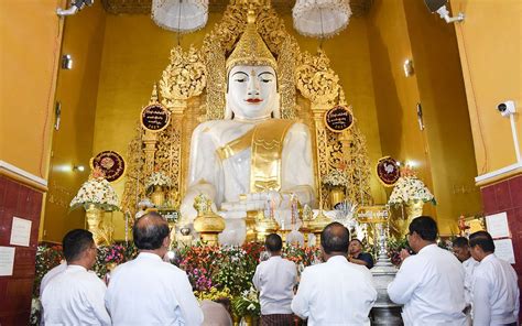 မဟာသကျမာရဇိန်ကျောက်တော်ကြီးမြတ်စွာဘုရား မြန်မာနှစ်ဆန်း ၁ ရက်နေ့ နှစ်သစ