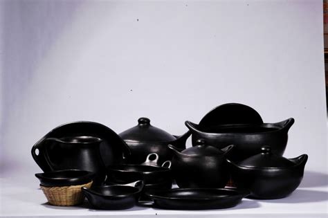 Gallery Ancient Cookware