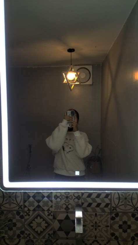 Mirror Selfie 💫 Mirror Reflecting A Mirror Reflect In The Mirror