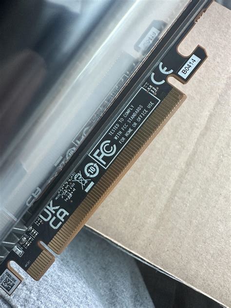 Missing Gold Pins On Pcie Is This Normal R Amdhelp