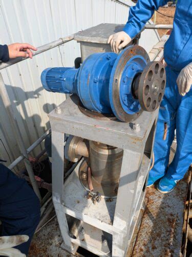 回転児雷也の修理だ！（生物処理設備） ｜ 排水のことなら大阪のディンク株式会社にお任せください