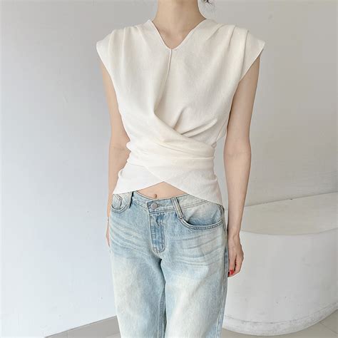 오브 소바 브이넥 주름 핀턱 엑스 꼬임 캡소매 니트