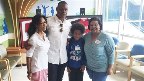 Braggs Pays Emotional Visit To Hospital