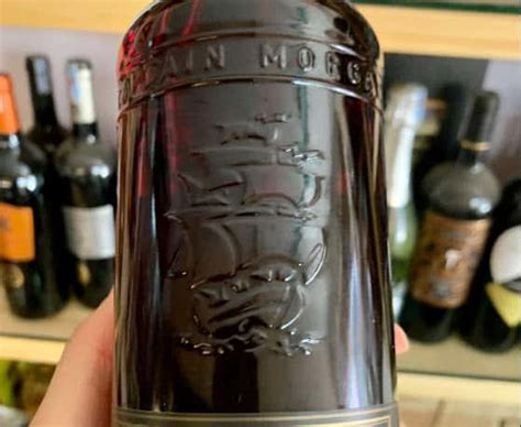 Rượu Rum Captain Morgan Dark Rum đen 35vol 700ml X 12