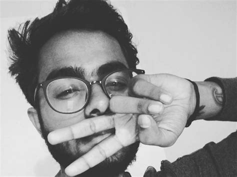 Young Man Of Bilimora Committed Suicide By Posting A Message On Social Media Canadian Mother