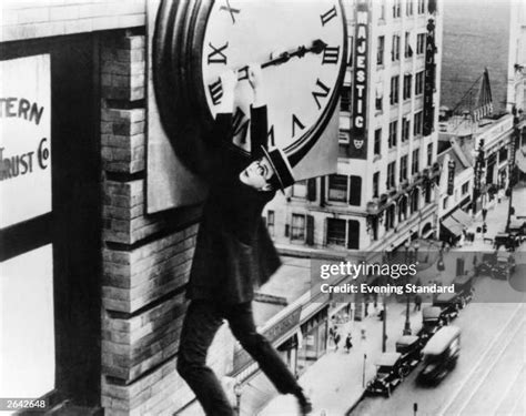 Harold Lloyd Photos And Premium High Res Pictures Getty Images