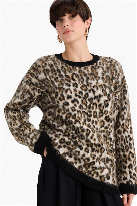 Black Woman Oversize Fit Crew Neck Leopard Knitwear Pullover 3425614