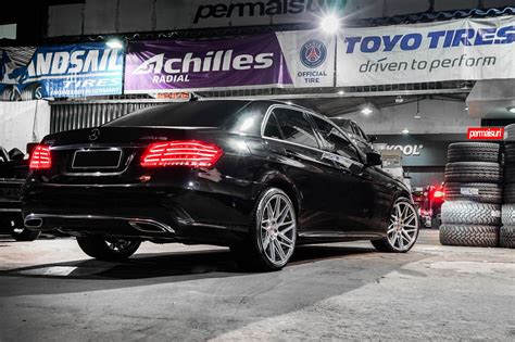Black Mercedes E Class Sits On Contrasting Chrome Forged Rims Carid