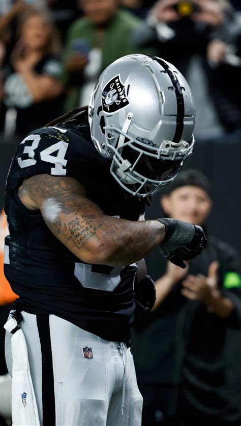 83 Raiders Wallpapers In 4k Hd For Desktop And Phone