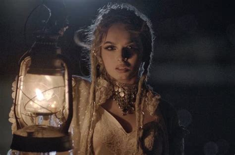 Zhavia Ward Premieres New Music Video For “candlelight” Pm Studio
