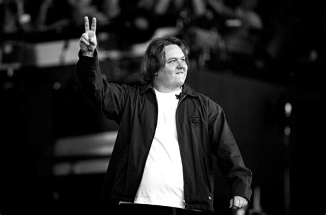 Lewis Capaldi Announces Dates For 2025 Uk Tour