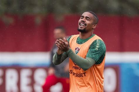Douglas Costa Na Turquia Fluminense Não Tem Oferta Pelo Atacante