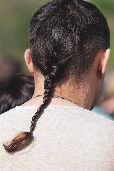 The Rat Tail Hair Comeback A Unique Retro Style For 2025