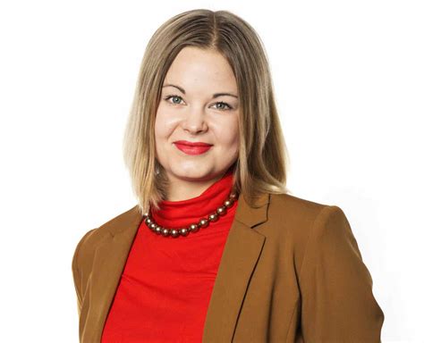 Magdalena Anderssons Bok Helhjärtat Ger Inga Svar