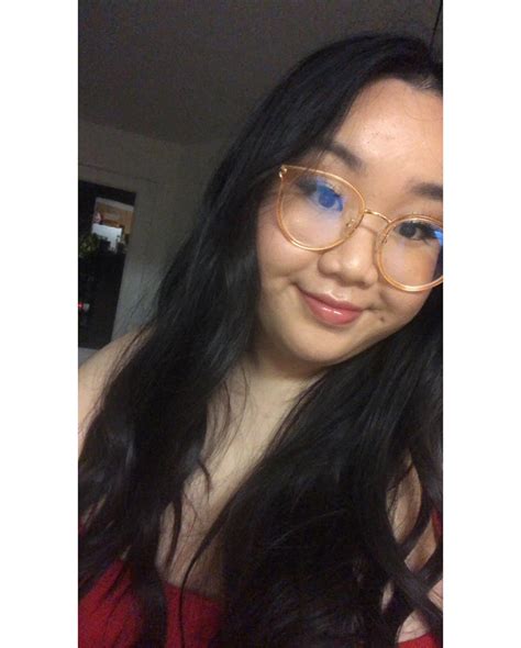 Hi 😗 | Scrolller