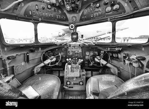 Riat 2024 Raf Fairford Wwii Douglas Dc 3 Dakota Realistic Cockpit Mock