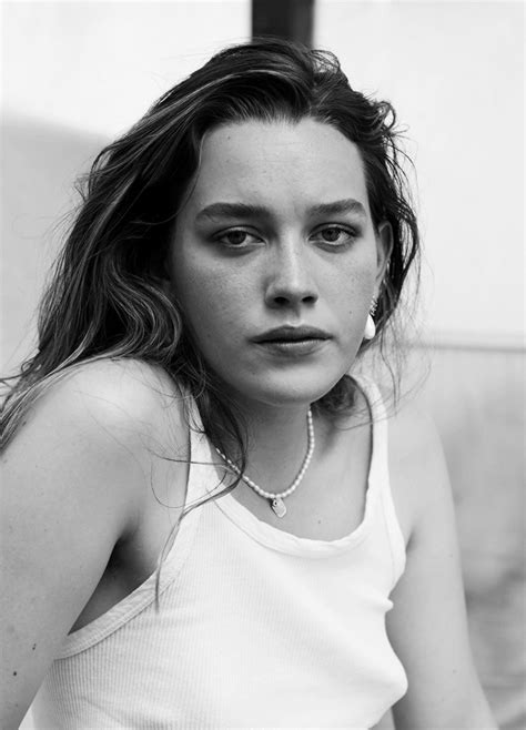 Victoria Pedretti Rwhitetanktops