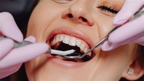 Gum Cancer A Form Of Oral Cancer Early Signs Symptoms Stages And