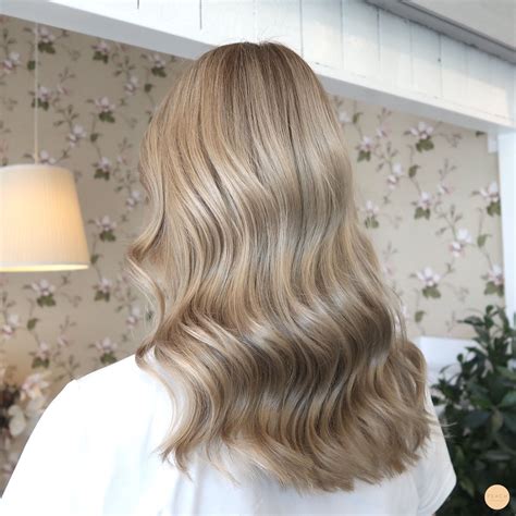 Beige Blont Hår Blont Hår Beige Blont Hår Hårfärg