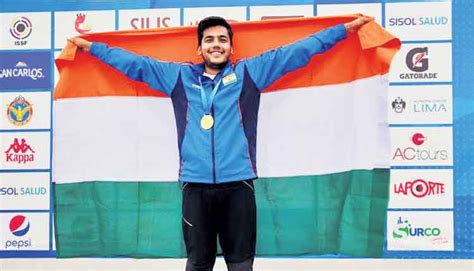 ప్రతాప్‌ రికార్డు స్వర్ణం Namasthe Telangana