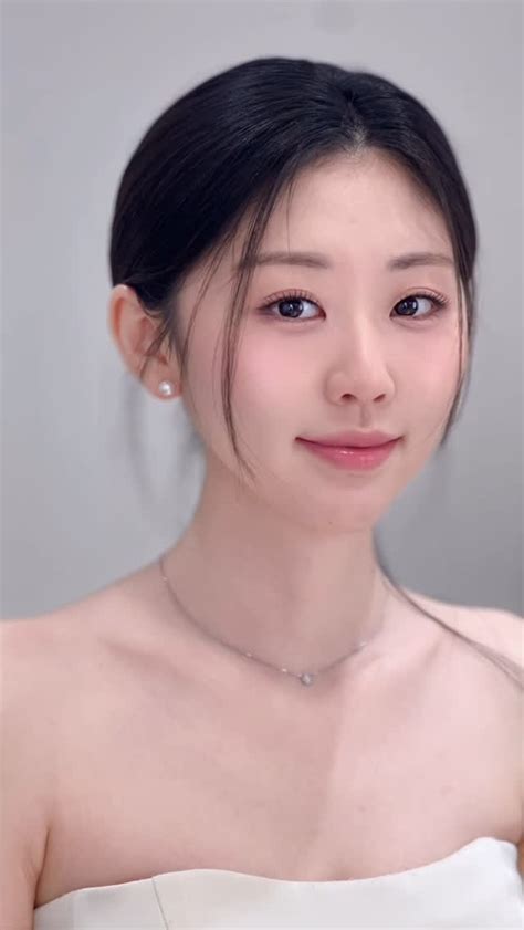 이경민포레 청담 김준혁 Repost Hyonny0215 With Userepost ・・・ 어여쁜 서영씨의 예식날 그녀의 희고 가느다란 팔과 단정하고