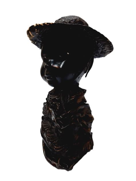Vintage Beeld Sculptuur Van Gemengde Media Jongensbeeldje H 27 Cm €45 Whoppah
